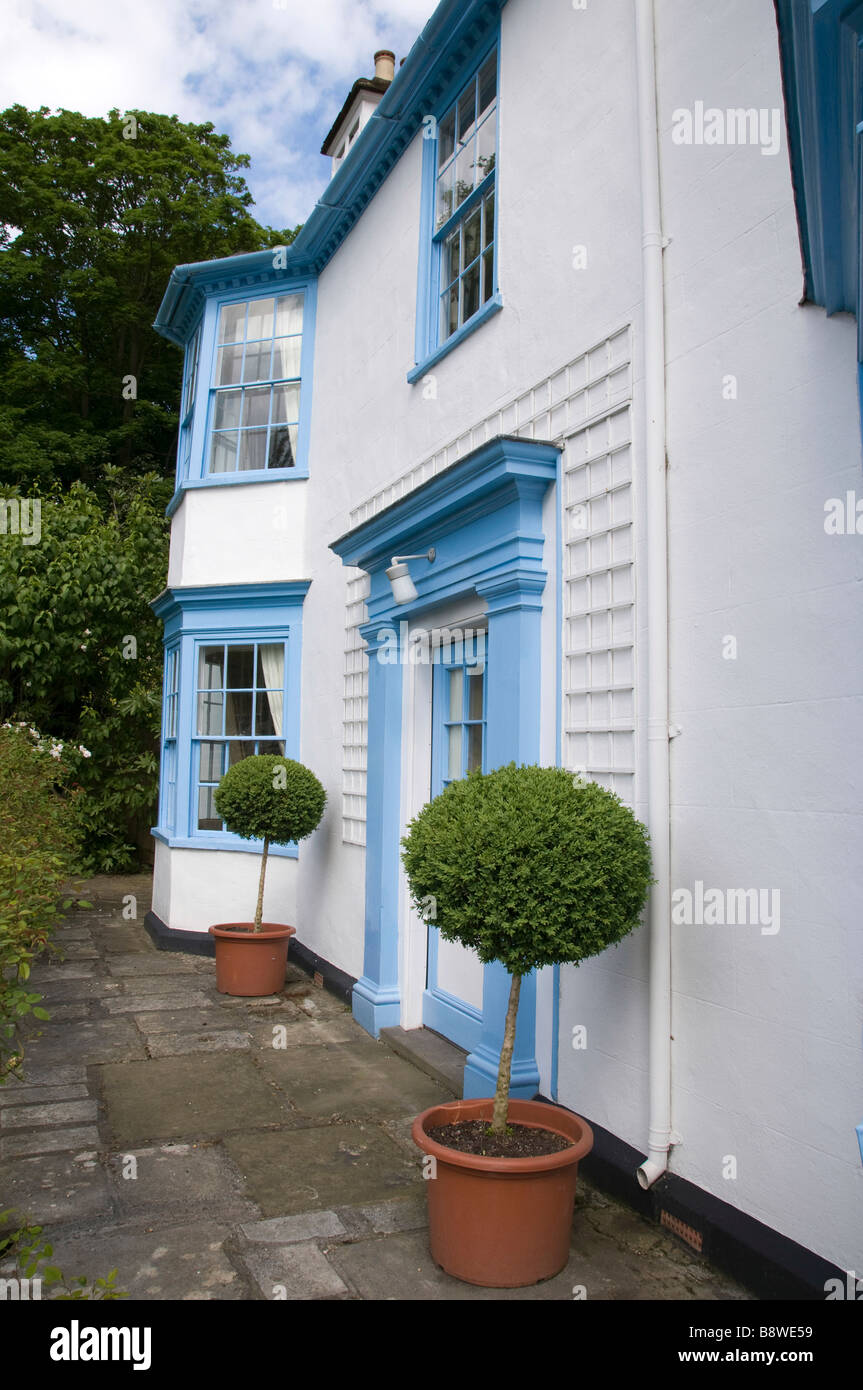 Nice country house hi-res stock photography and images - Alamy