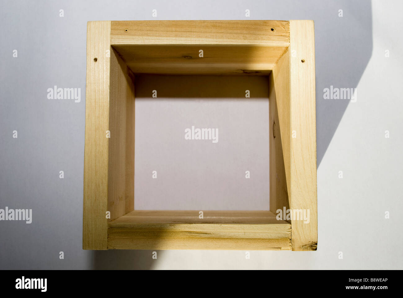 Floating shelf wood hi-res stock photography and images - Alamy