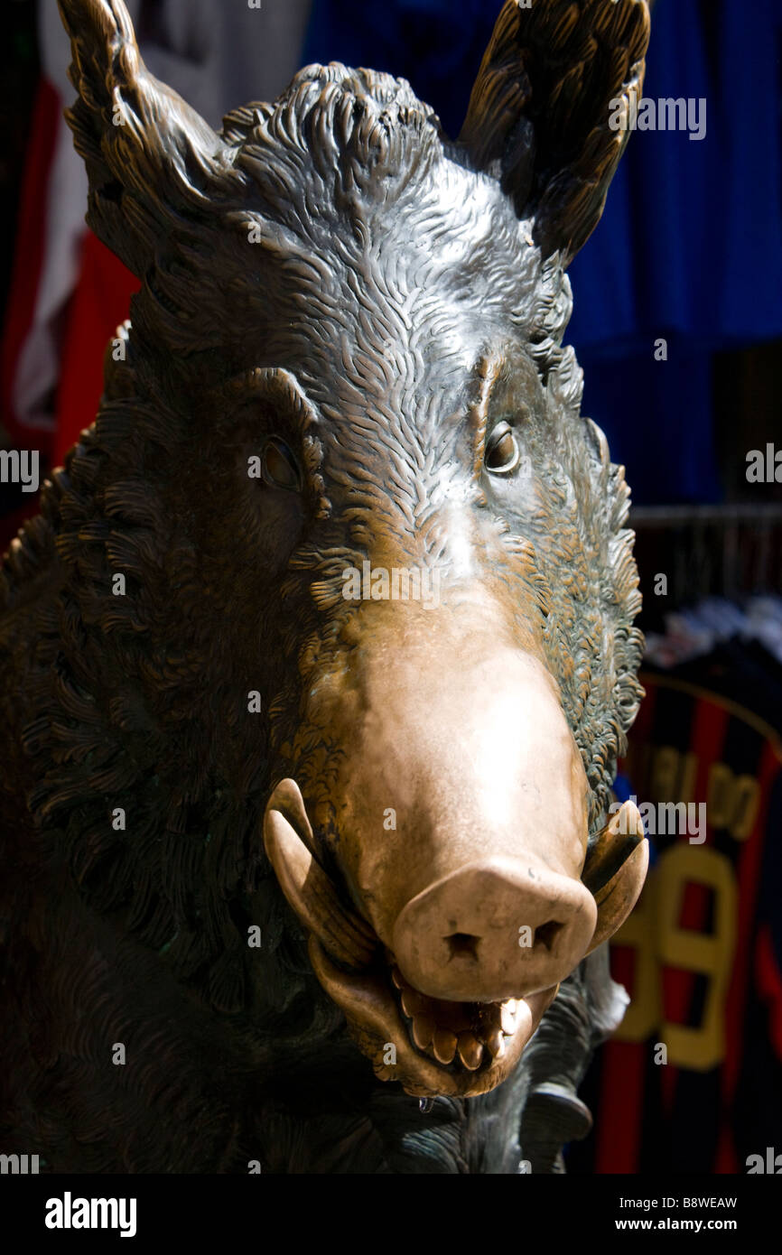 Bronze statue of a boar nr the Mercato Centrale, Florence, Italy Stock ...