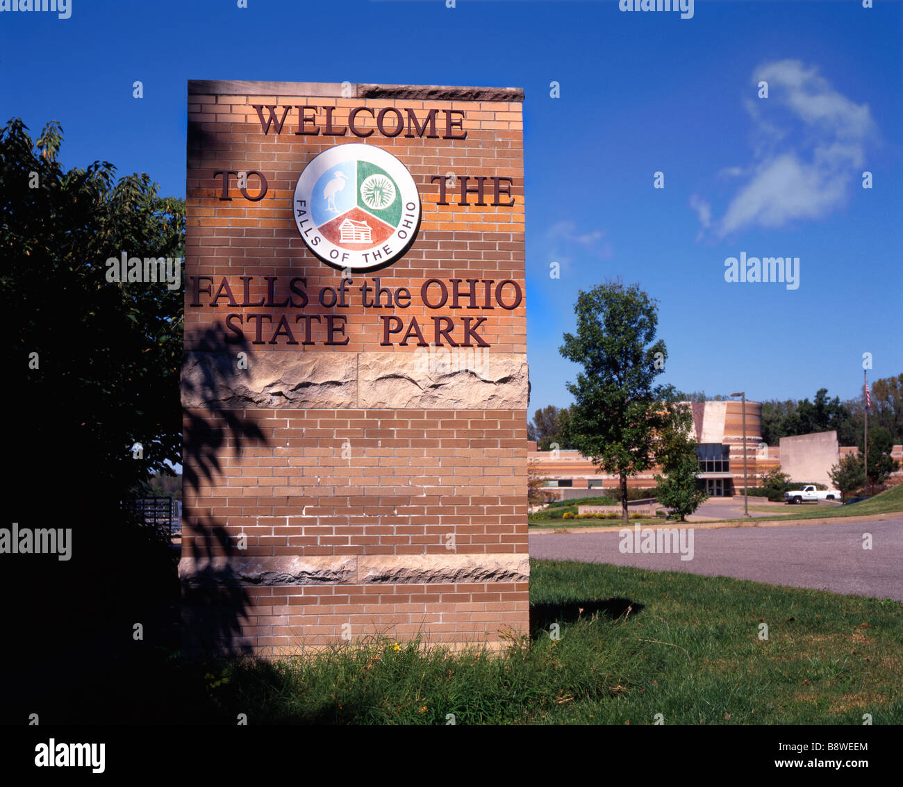 "Falls of the Ohio State Park" entrance sign in Clarksville Stock Photo ...