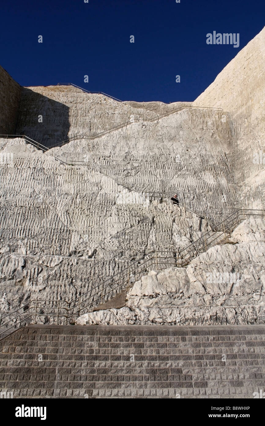 Cliff steps hi-res stock photography and images - Alamy
