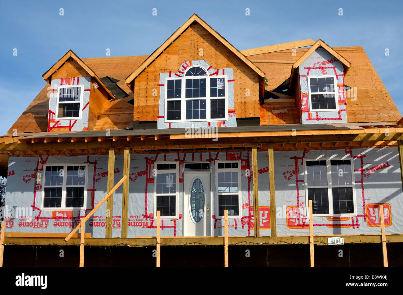 Building a house hi-res stock photography and images - Alamy