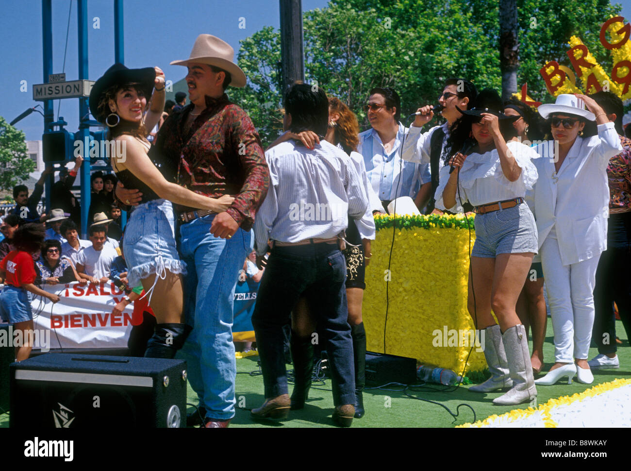 Mexican-Americans, dancing on float, Cinco de Mayo, Mission District ... Mexican-Americans, dancing on float, Cinco de Mayo, Mission District ...