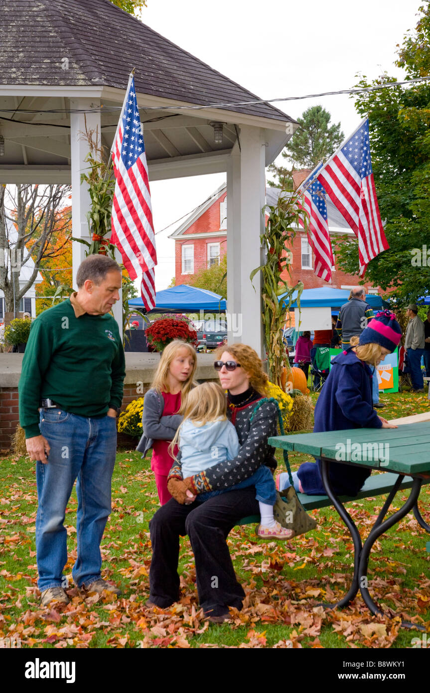 Farmers market flags hi-res stock photography and images - Alamy