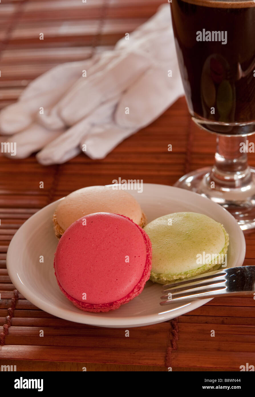 Macaron cookie hi-res stock photography and images - Alamy