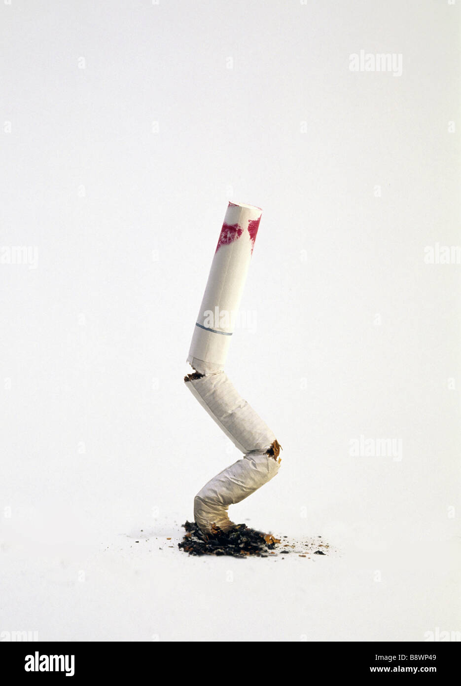 Extinguish cigarette hi-res stock photography and images - Alamy