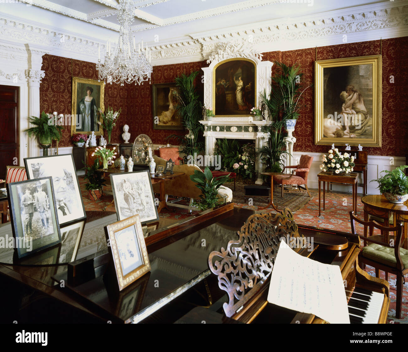 Uk stourhead house interior hi-res stock photography and images - Alamy