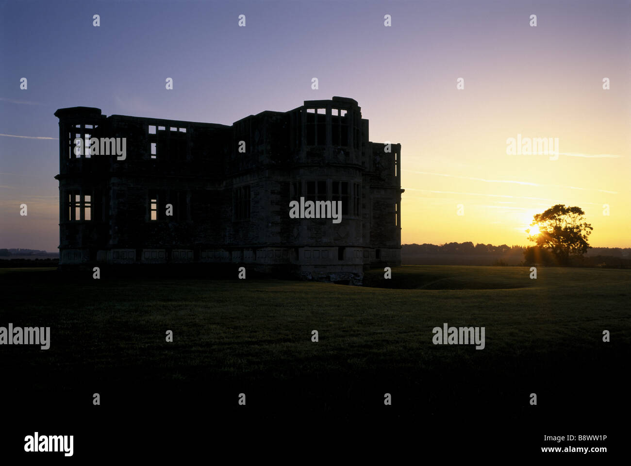 Elizabethan era photograph hi-res stock photography and images - Alamy