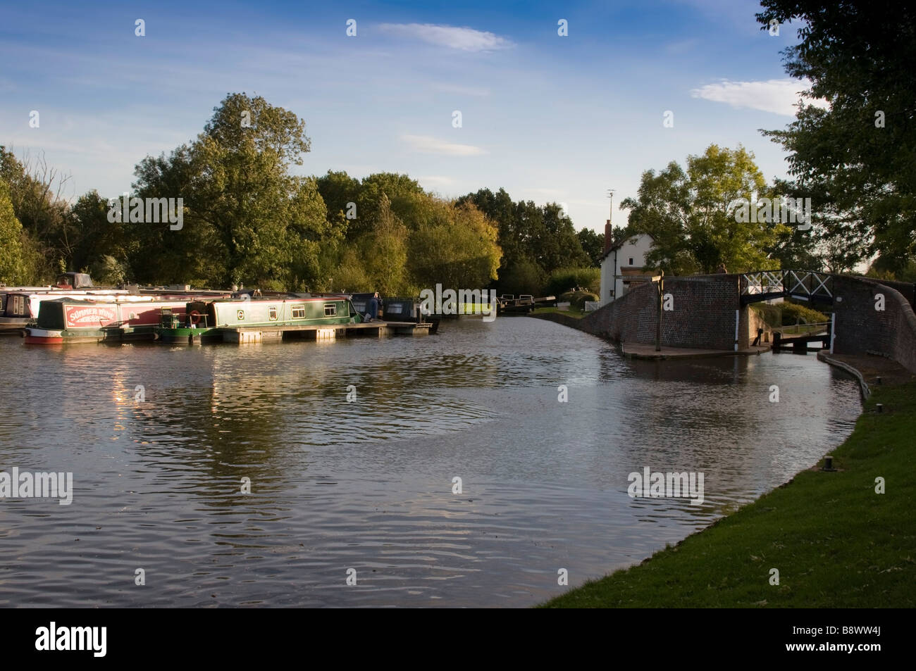stratford upon avon canal lapworth flight of locks warwickshire ...