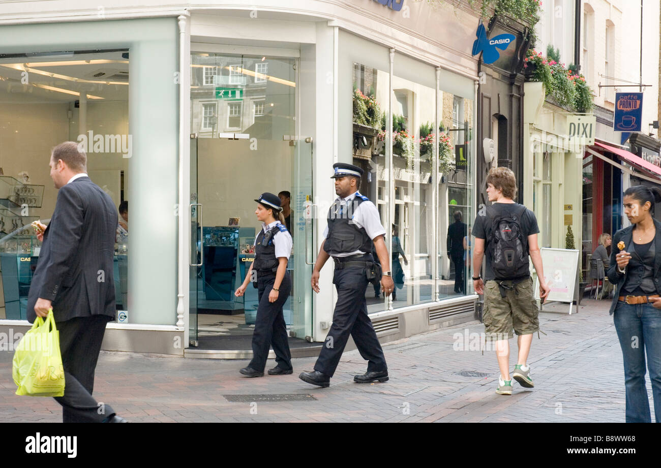 British police officers on foot hi-res stock photography and images - Alamy