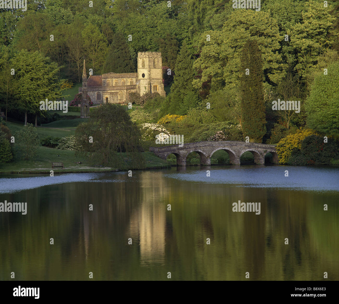 Stourhead gardens tower hi-res stock photography and images - Alamy