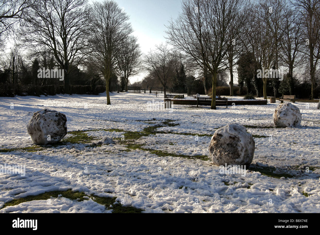 Snow balls hi-res stock photography and images - Alamy