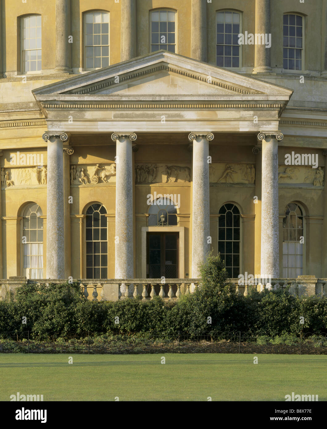 Rotunda entrance hi-res stock photography and images - Alamy