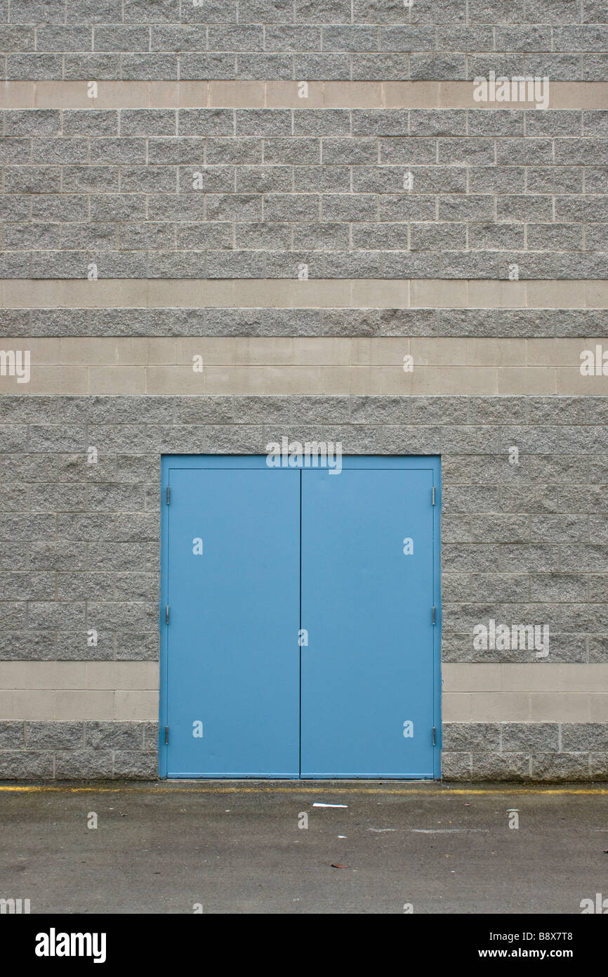 Featureless wall hi-res stock photography and images - Alamy