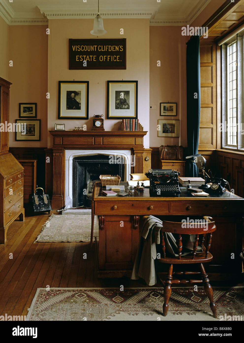 Victorian typewriter hi-res stock photography and images - Alamy