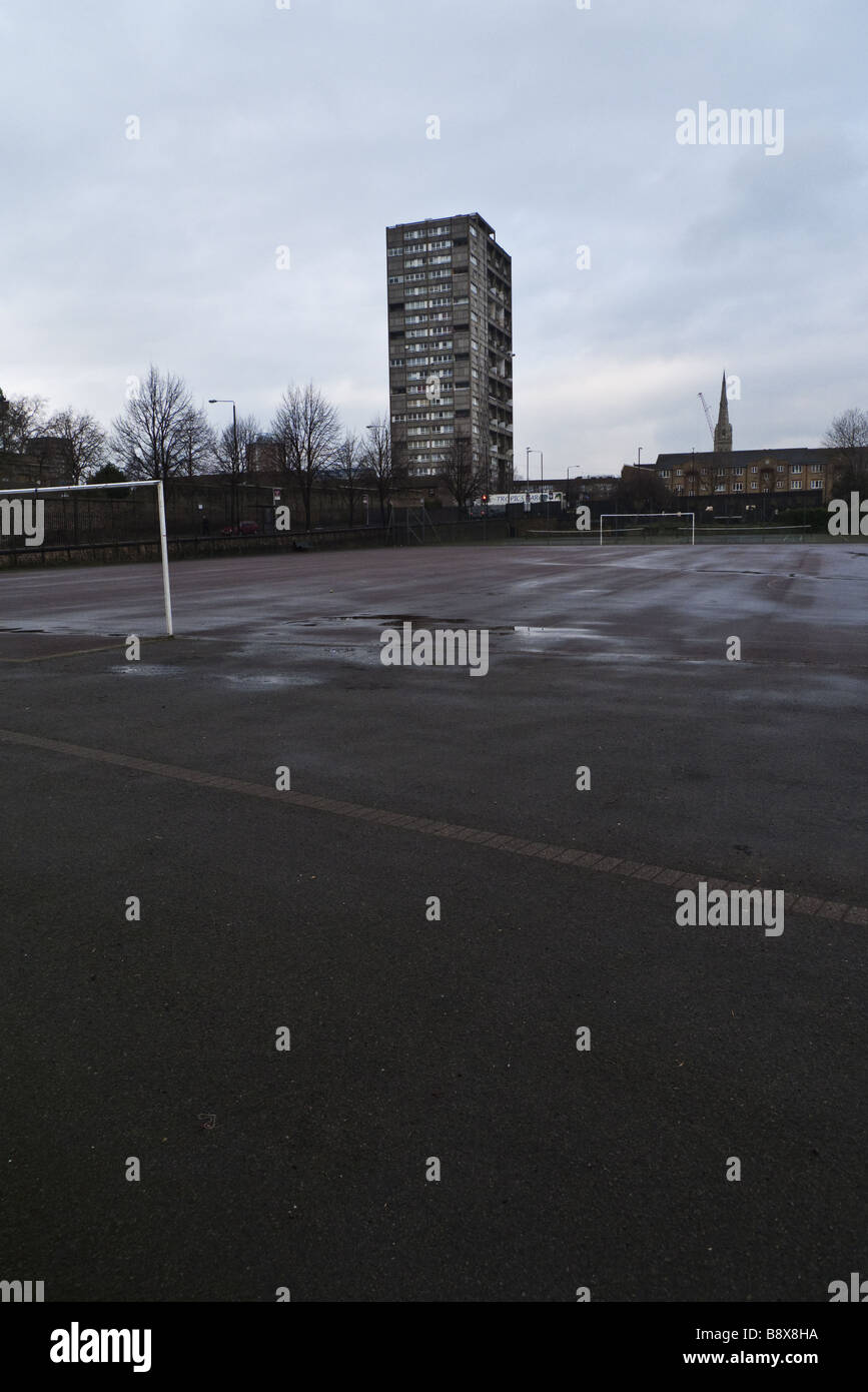 Council tower block hi-res stock photography and images - Alamy