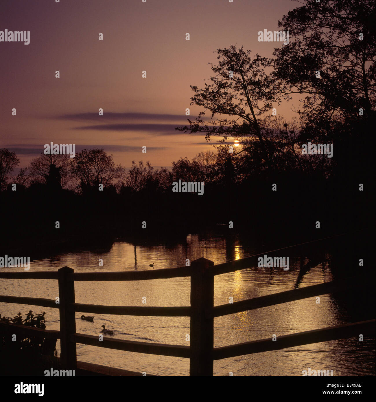 Flatford and constable trail hi-res stock photography and images - Alamy