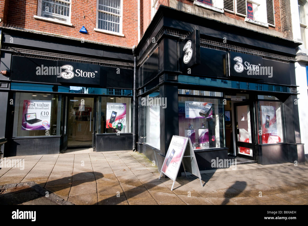 Three uk store hi-res stock photography and images - Alamy