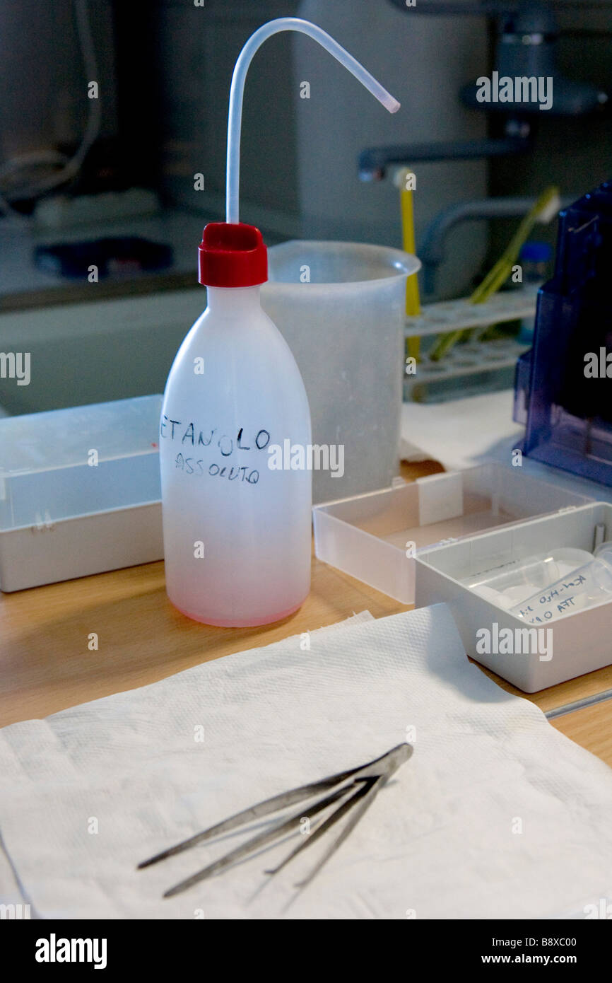 Scientific objects hi-res stock photography and images - Alamy