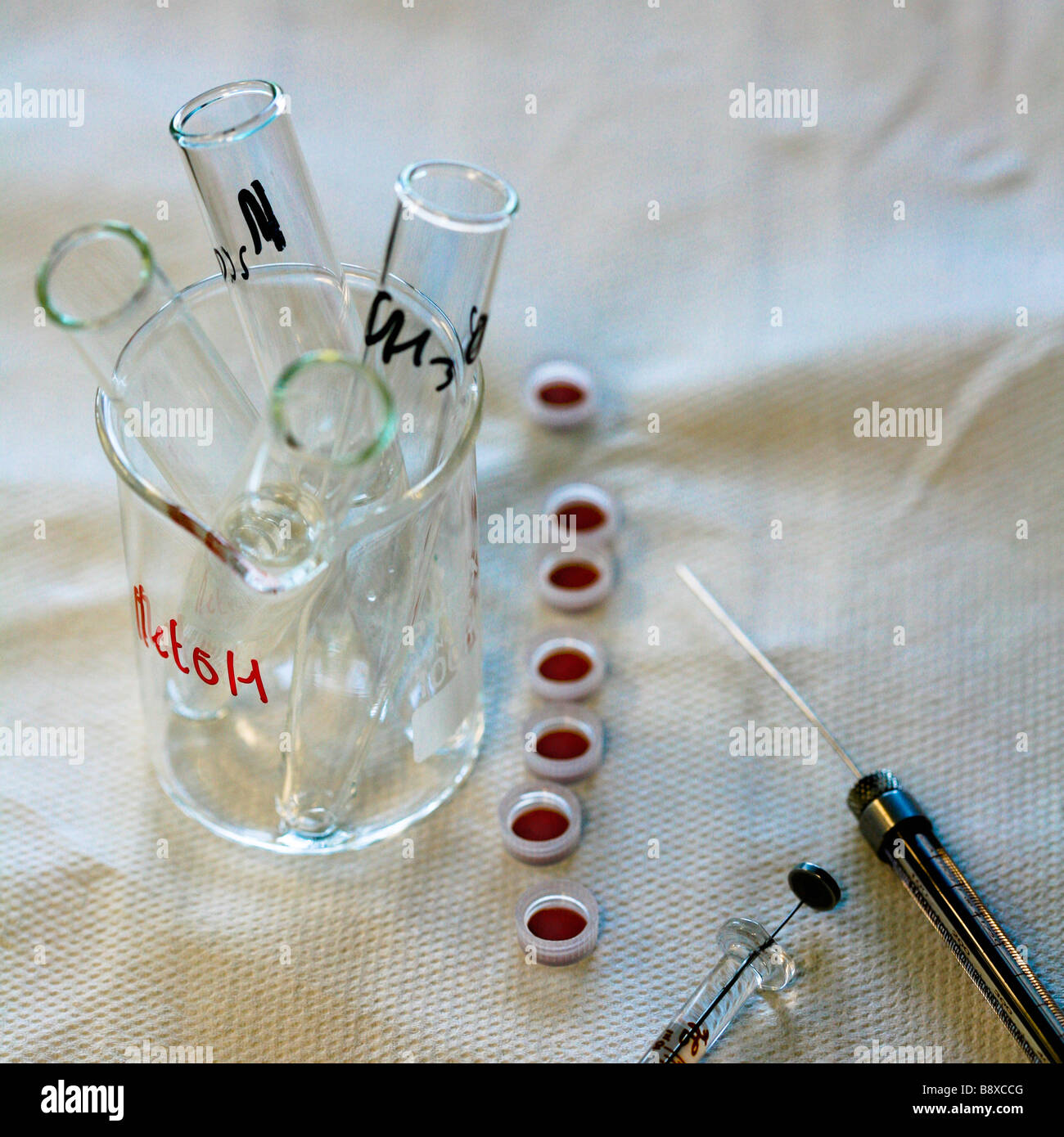 Laboratory Syringes High Resolution Stock Photography and Images - Alamy