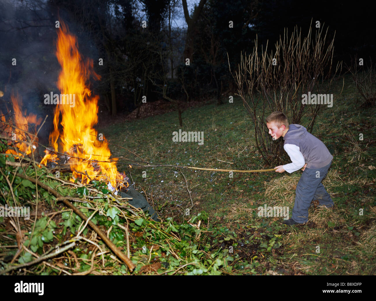 Children playing with fire hi-res stock photography and images - Alamy