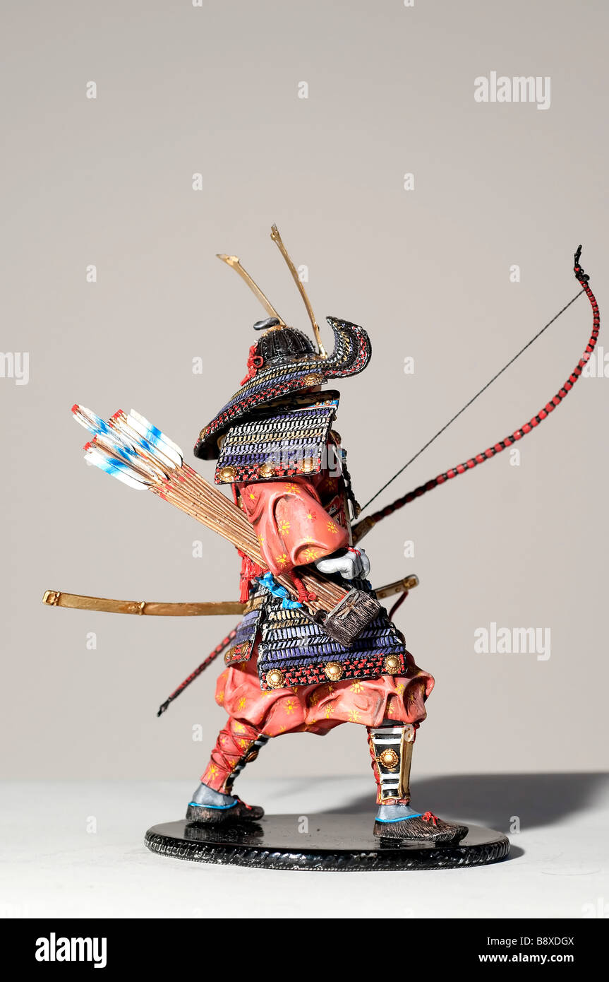 Samurai with bow and arrow hi-res stock photography and images - Alamy