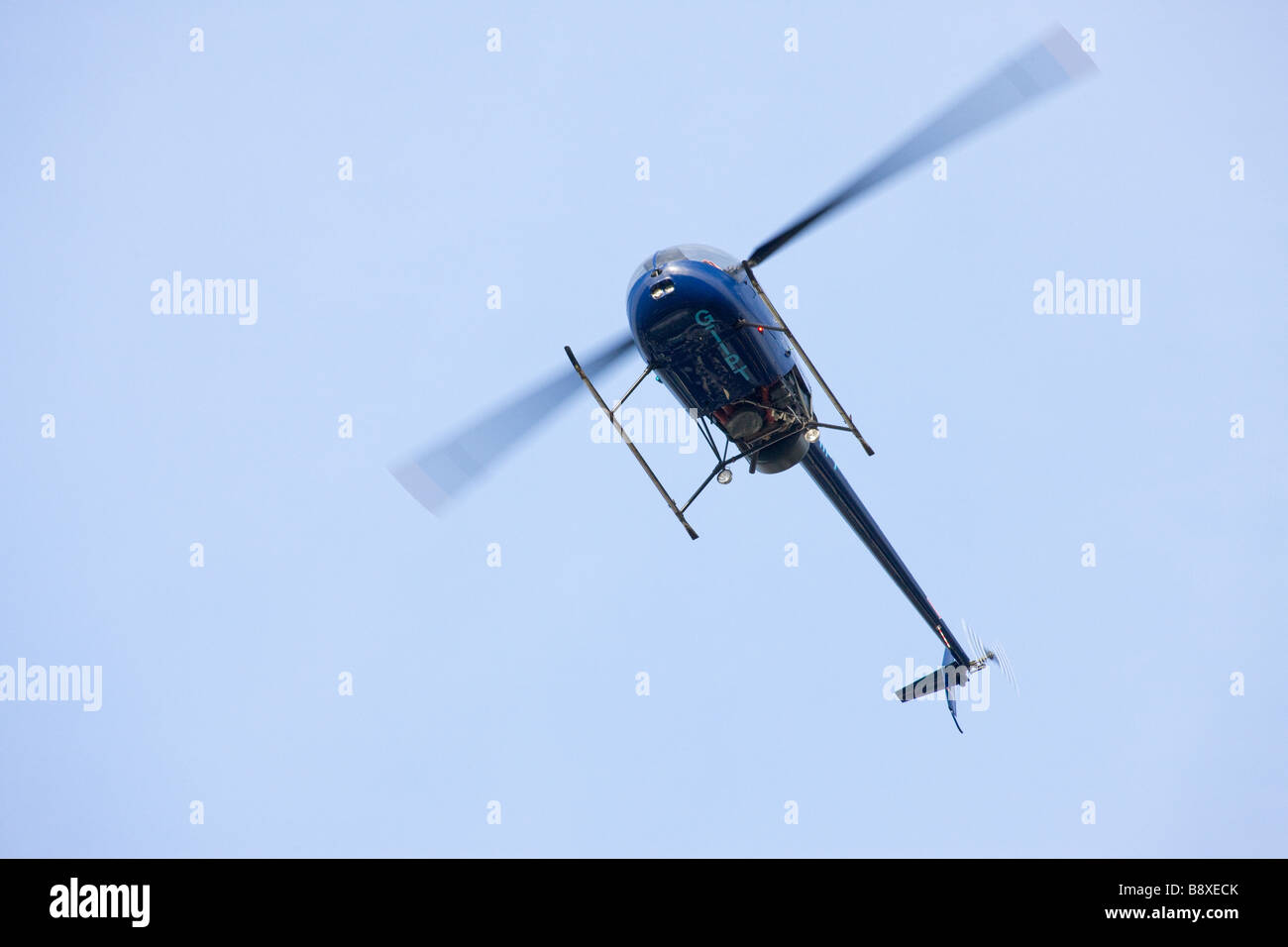 Robinson r22 helicopter hi-res stock photography and images - Alamy