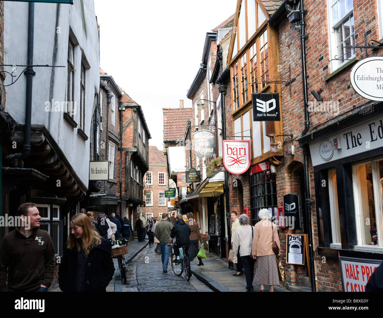The shambles york hi-res stock photography and images - Alamy