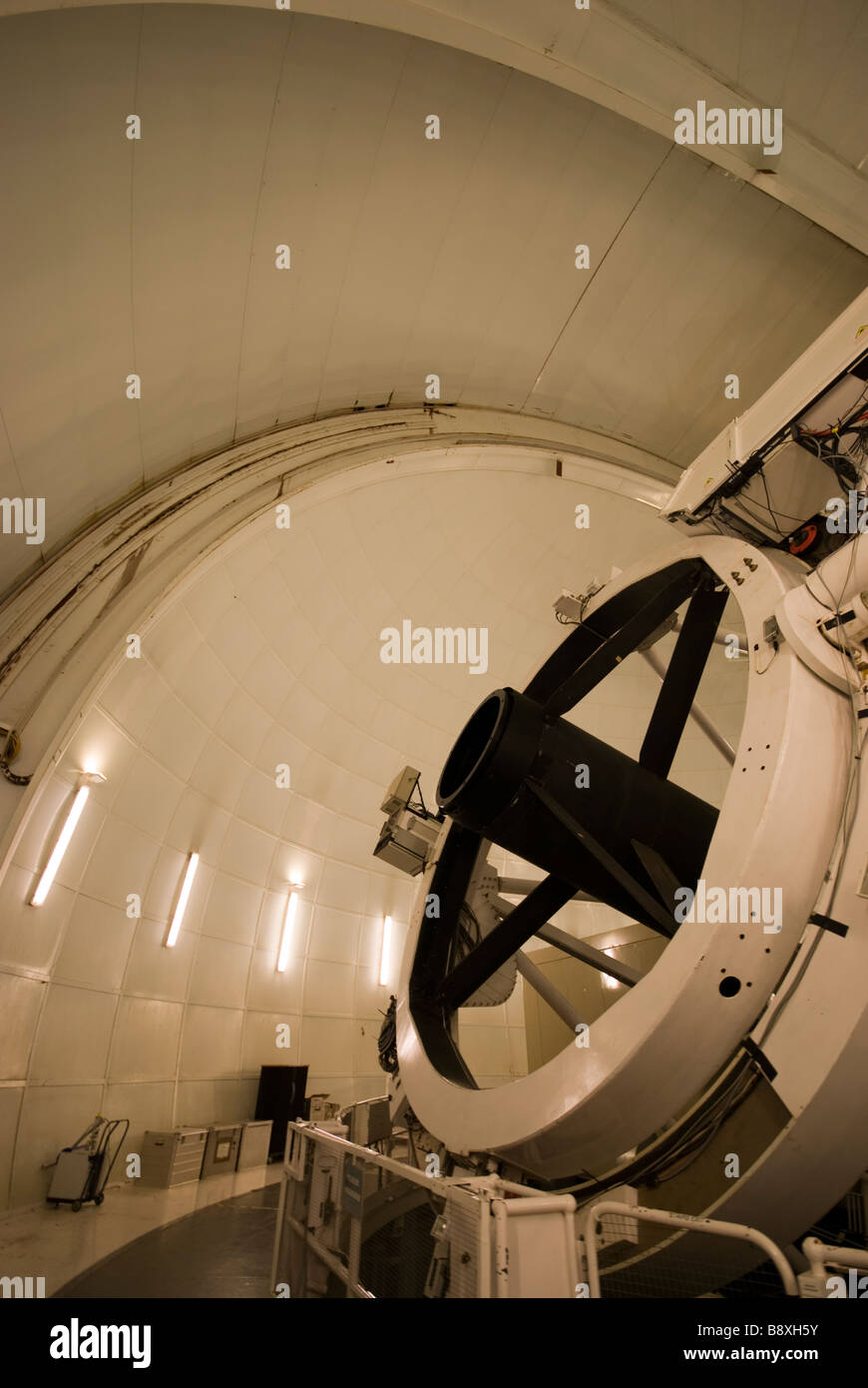 Spectroscope hi-res stock photography and images - Alamy