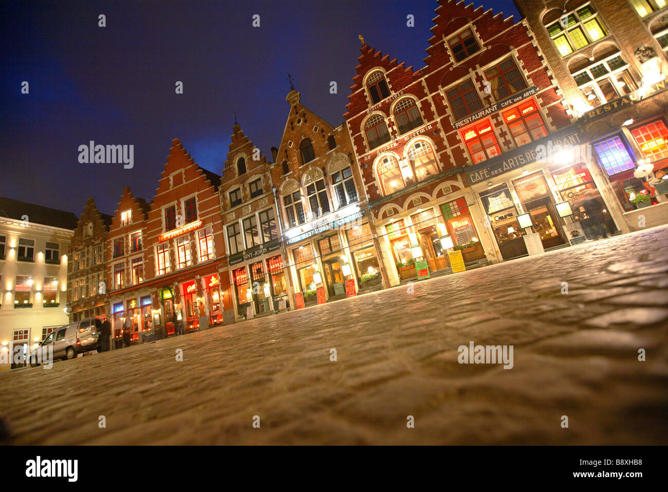Center gable hi-res stock photography and images - Alamy