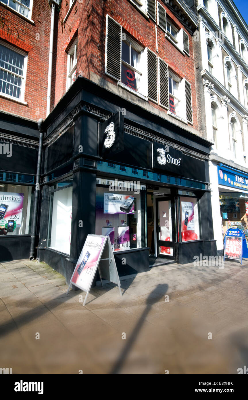 Three uk store hi-res stock photography and images - Alamy