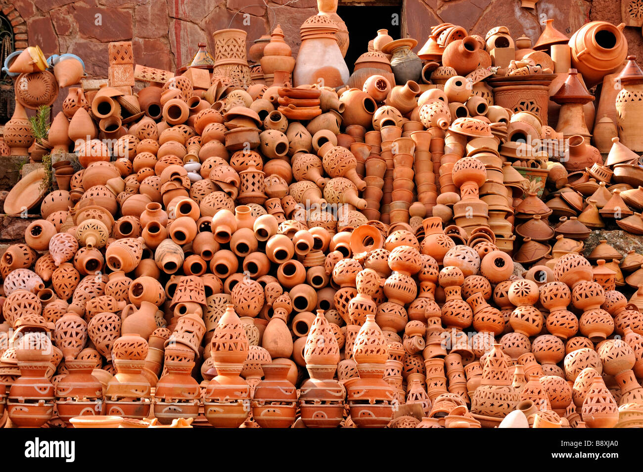Moroccan potteries hi-res stock photography and images - Alamy