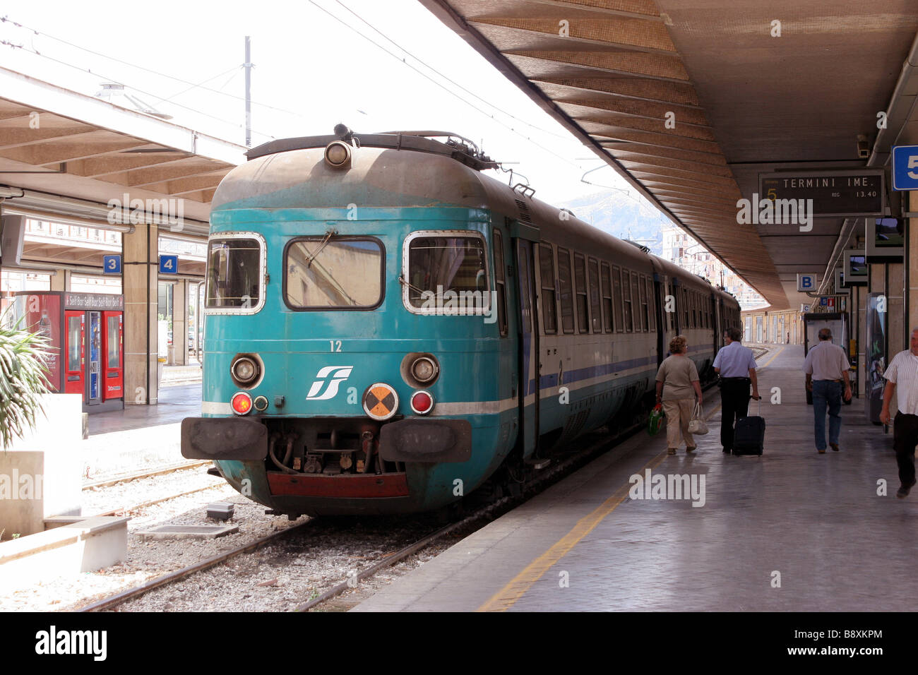 Palermo station hi-res stock photography and images - Alamy