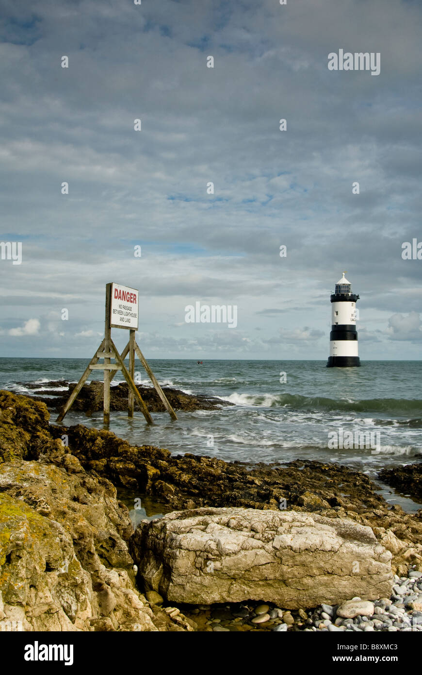 Trinity house lighthouse sign hi-res stock photography and images - Alamy