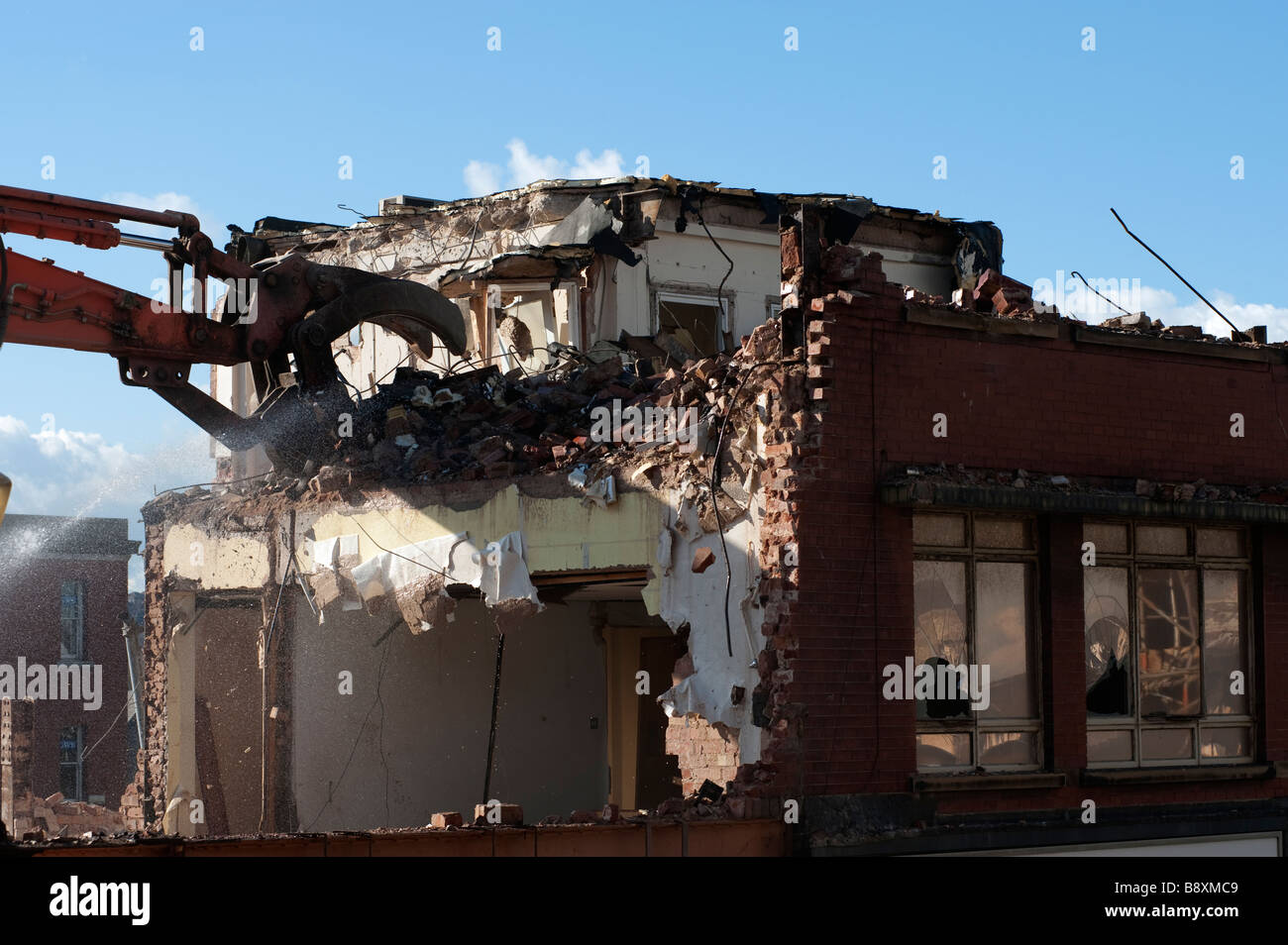 Demolition machine hi-res stock photography and images - Alamy