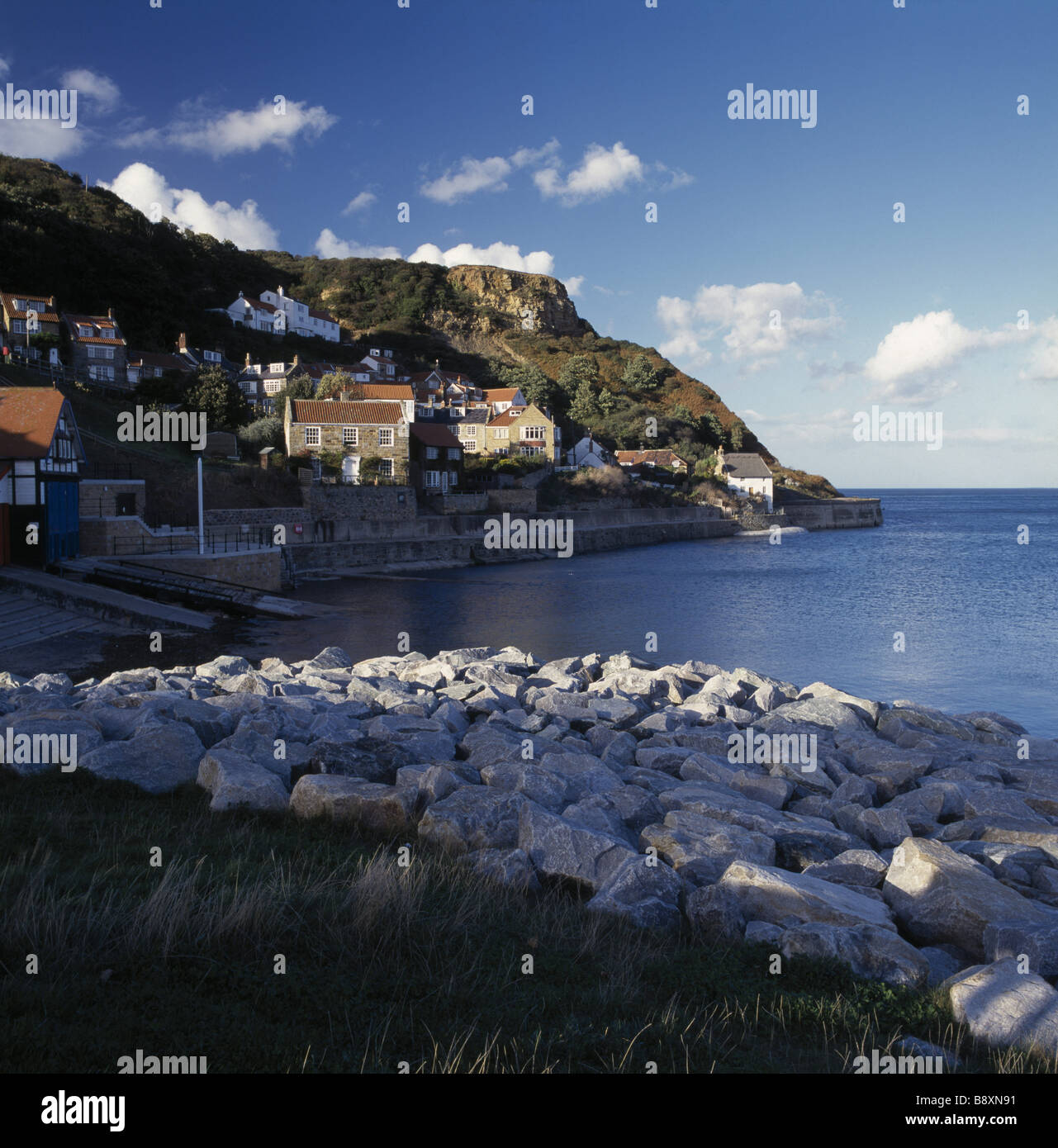 Runswick bay cottages hi-res stock photography and images - Alamy