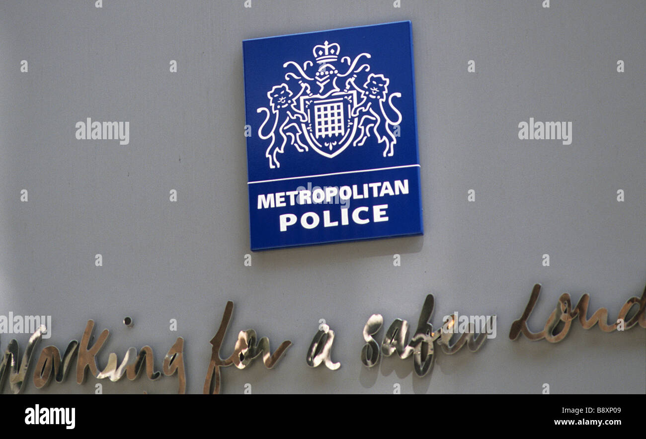 Coat of arms of Metropolitan Police and slogan, "Working for a Safer ...