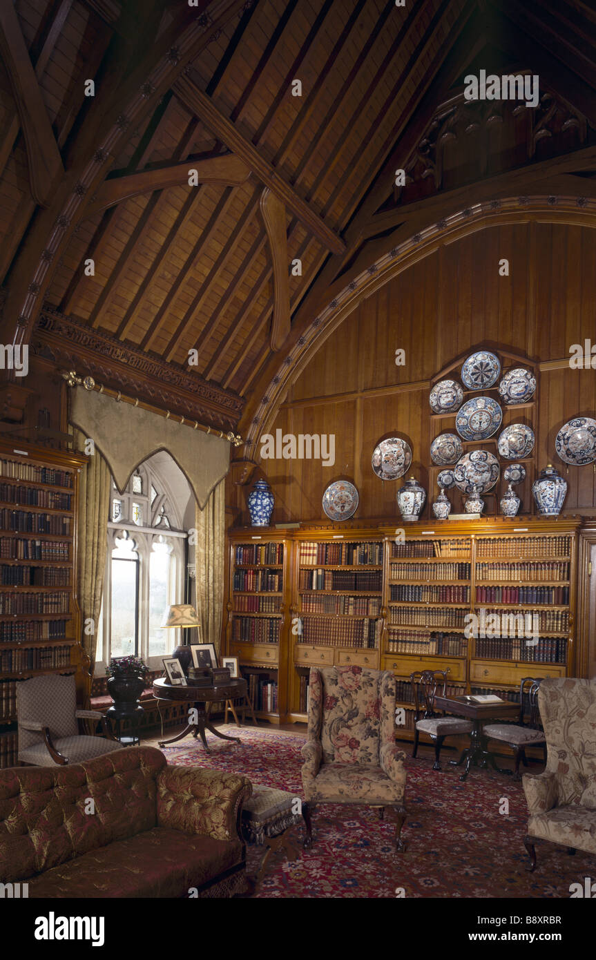 Country house library 19th century hi-res stock photography and images ...