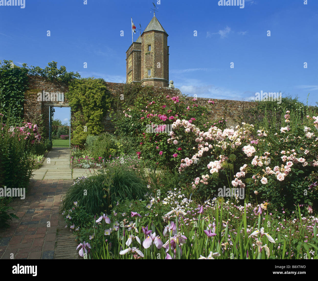 Sissinghurst Castle Garden Stock Photo - Alamy