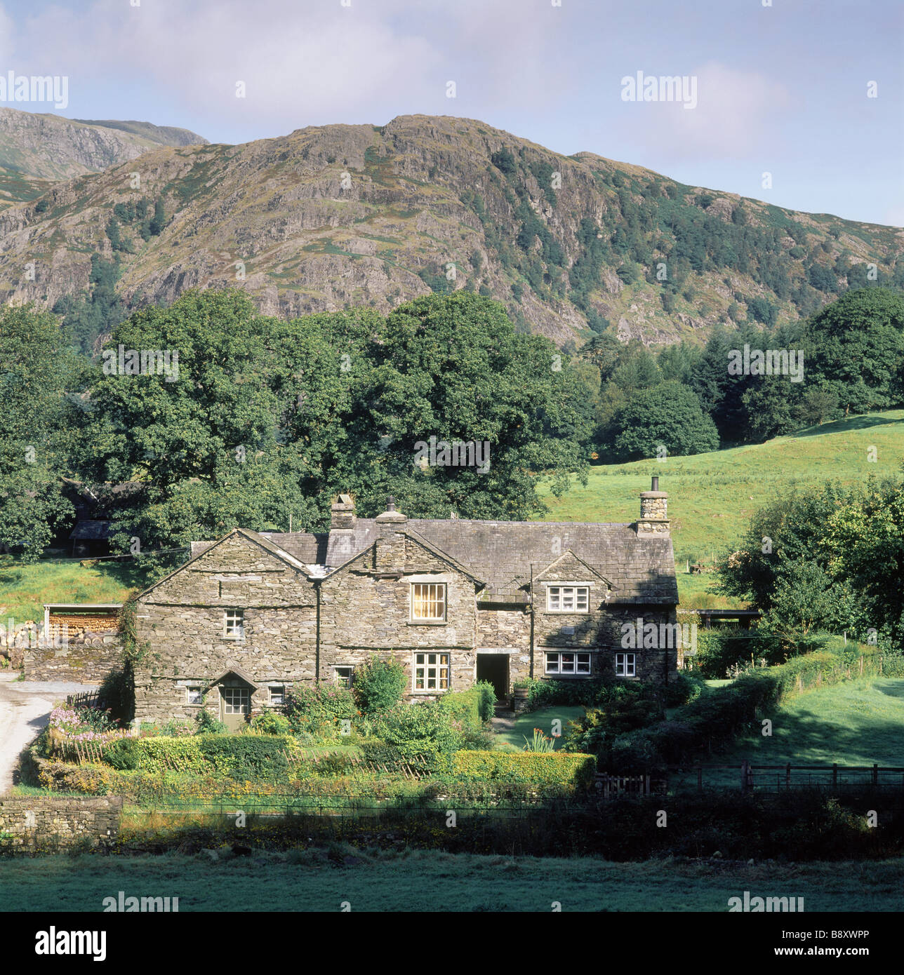 Cottage coniston lake district hi-res stock photography and images - Alamy
