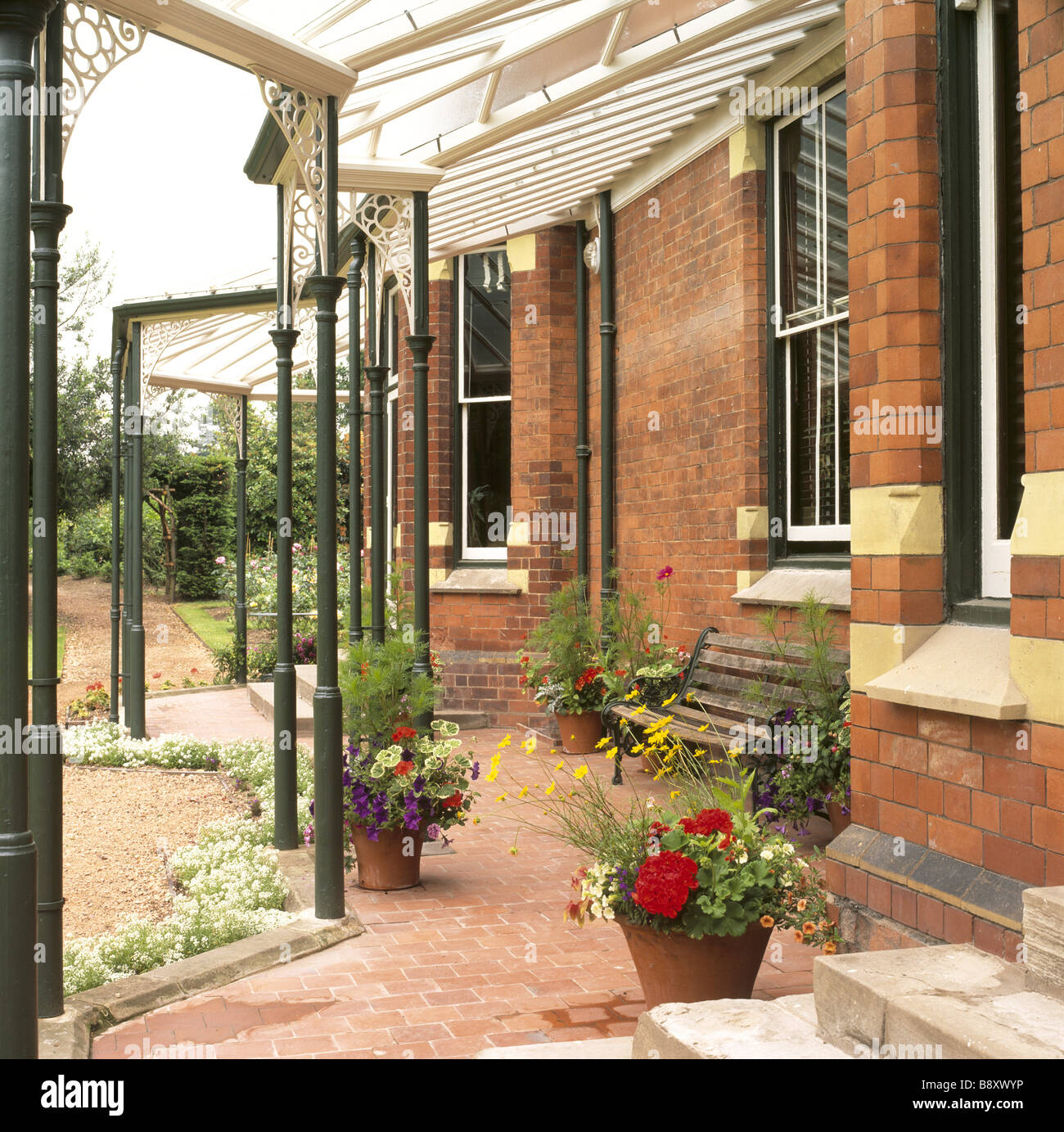 British middle class 19th century hi-res stock photography and images ...