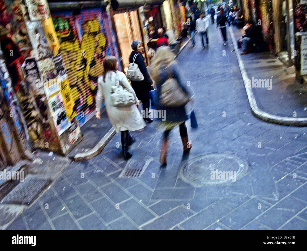 Melbourne people walking hi-res stock photography and images - Alamy