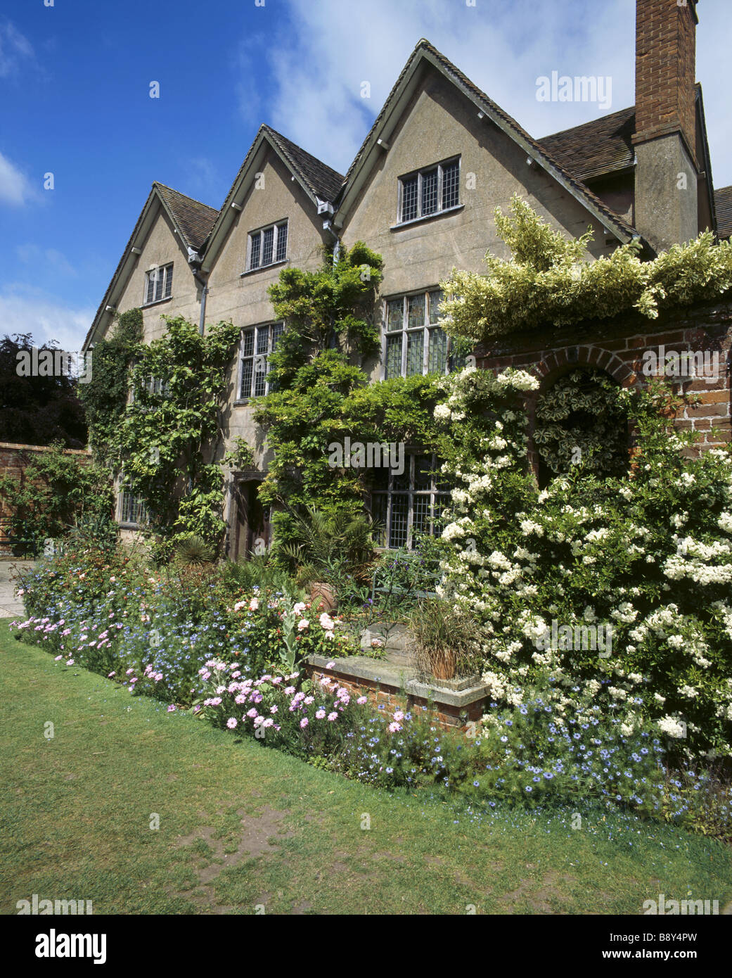 Carolean hi-res stock photography and images - Alamy