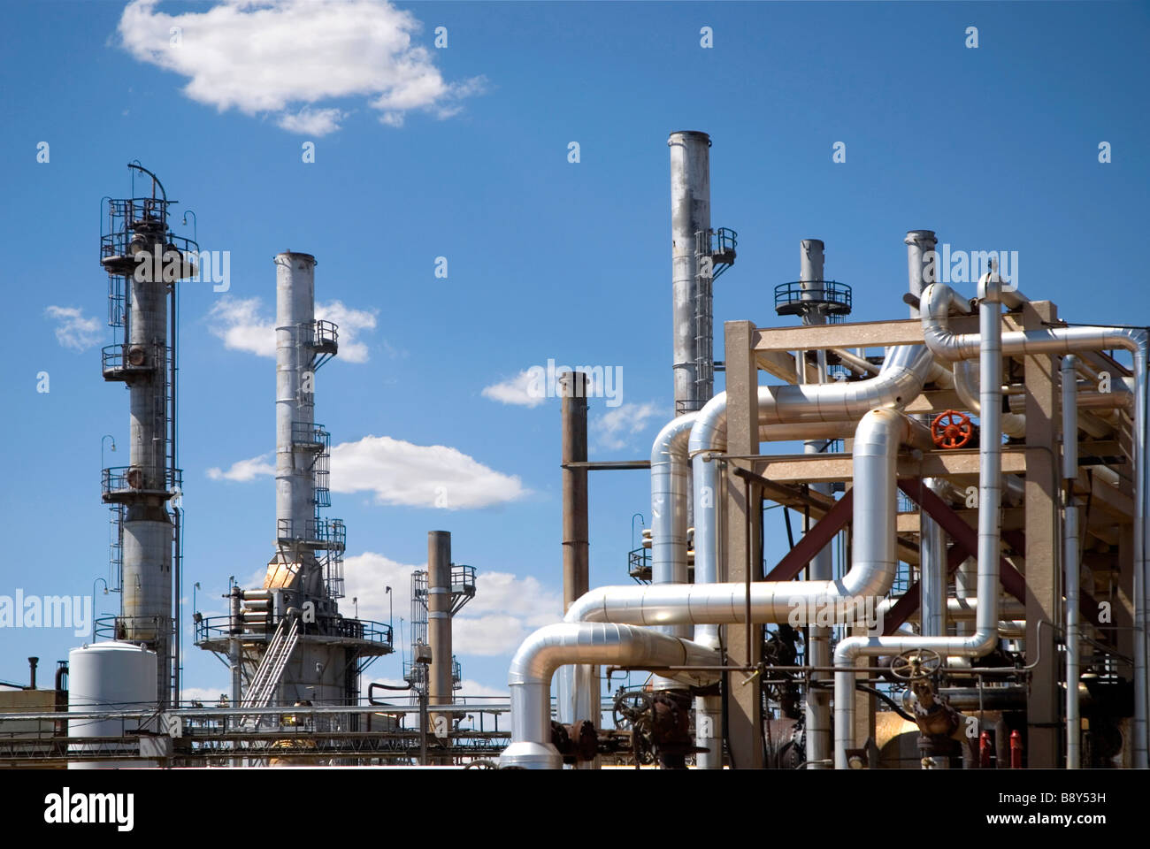 Pipelines in an oil refinery Stock Photo - Alamy