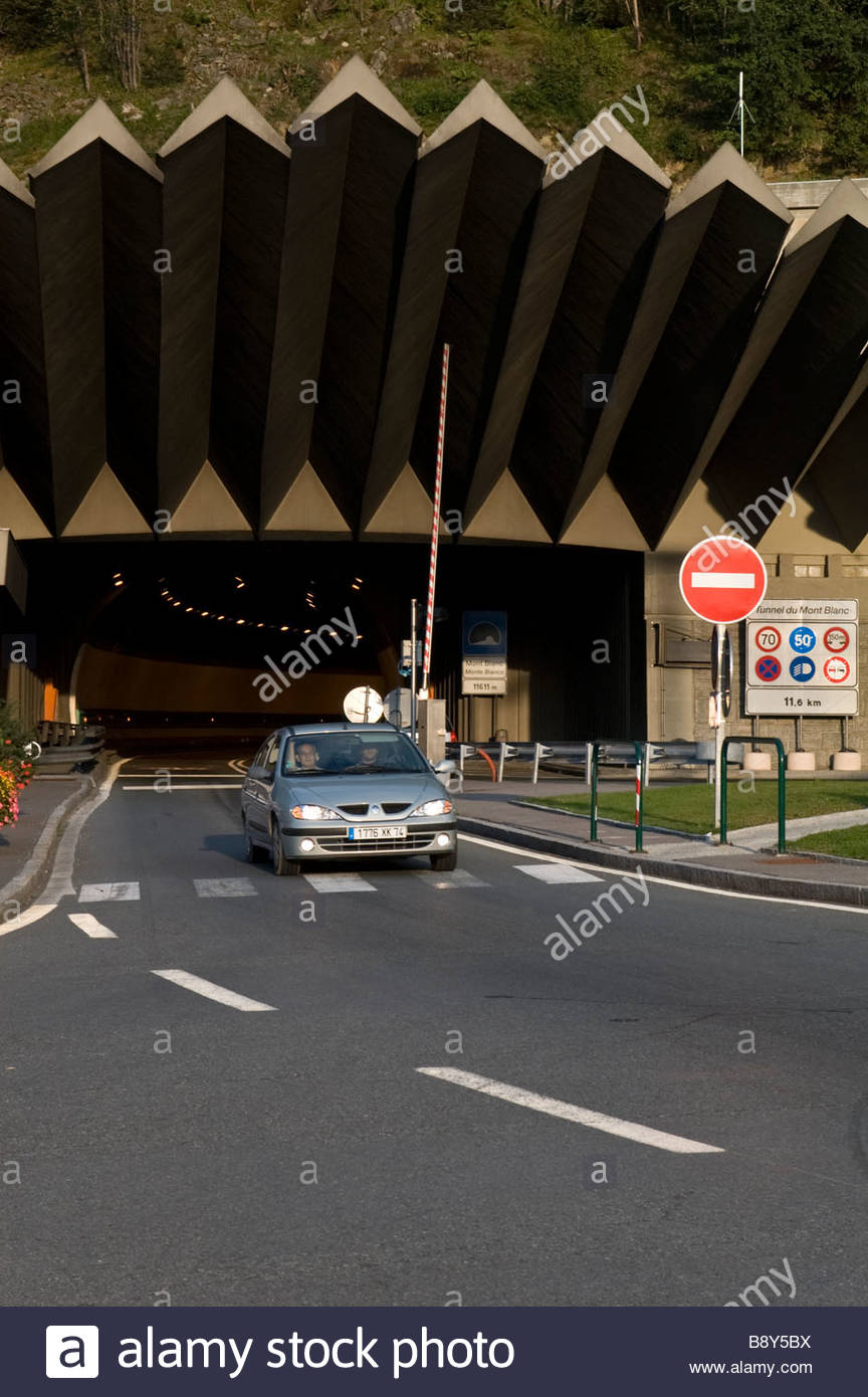 Entrance Road Tunnel Traffic Signs High Resolution Stock Photography ...