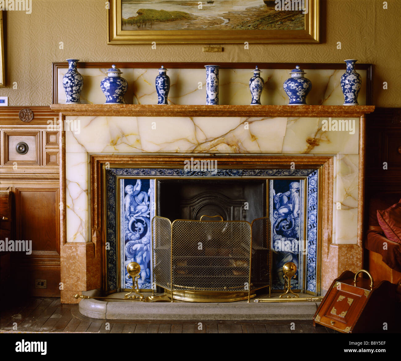 Cragside interior chimney hi-res stock photography and images - Alamy