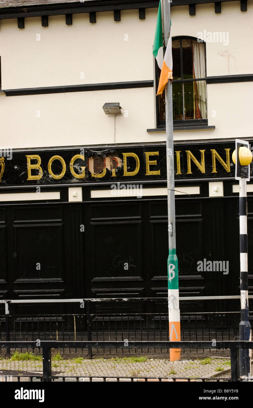 Bogside pub rossville street bogside derry londonderry hi-res stock ...