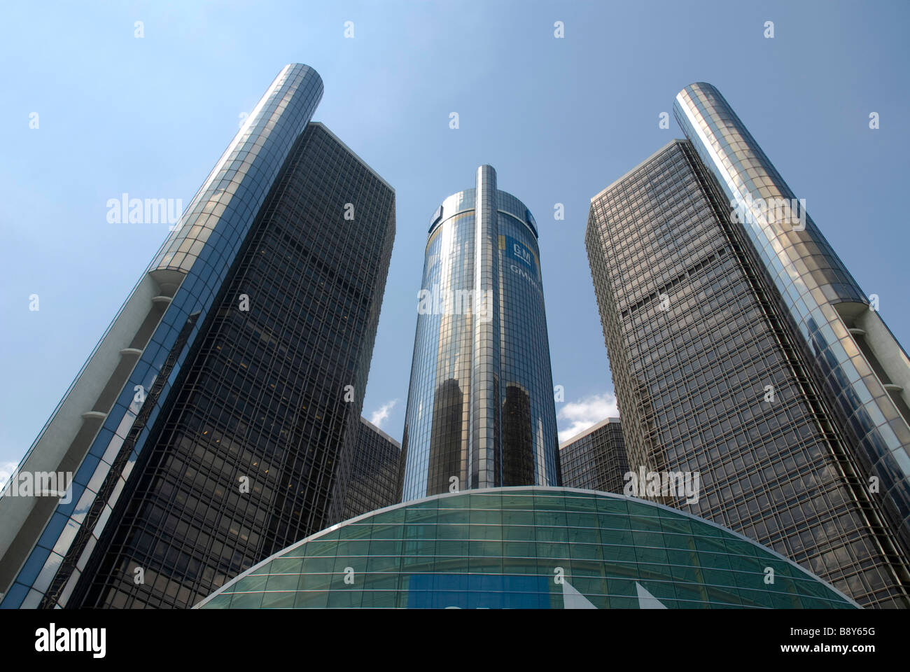 Detroit michigan glass building hi-res stock photography and images - Alamy