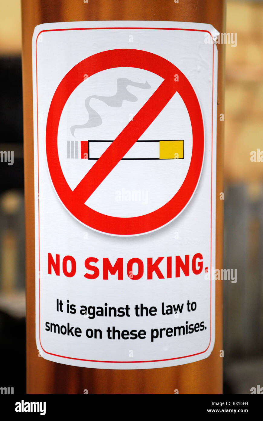 Warning no smoking sign hi-res stock photography and images - Alamy