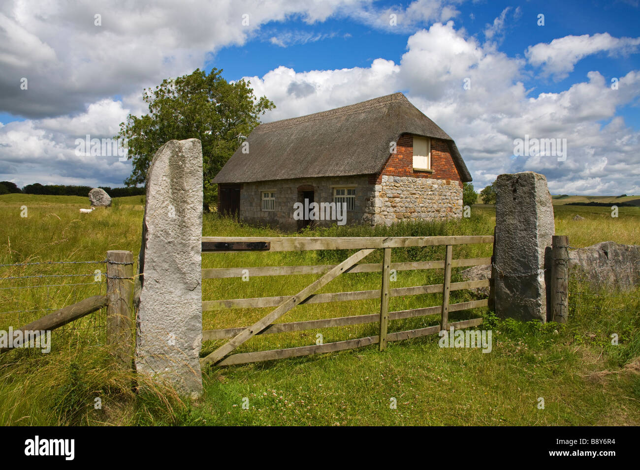 Stone farmhouse in a field, Avebury, Wiltshire, England Stock Photo - Alamy